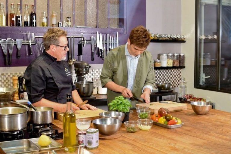 French Cooking Classes & Food Tours in Paris - Cook'n with Class