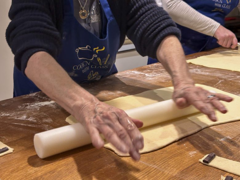 Express Croissant Class in Paris - Cook'n With Class Paris